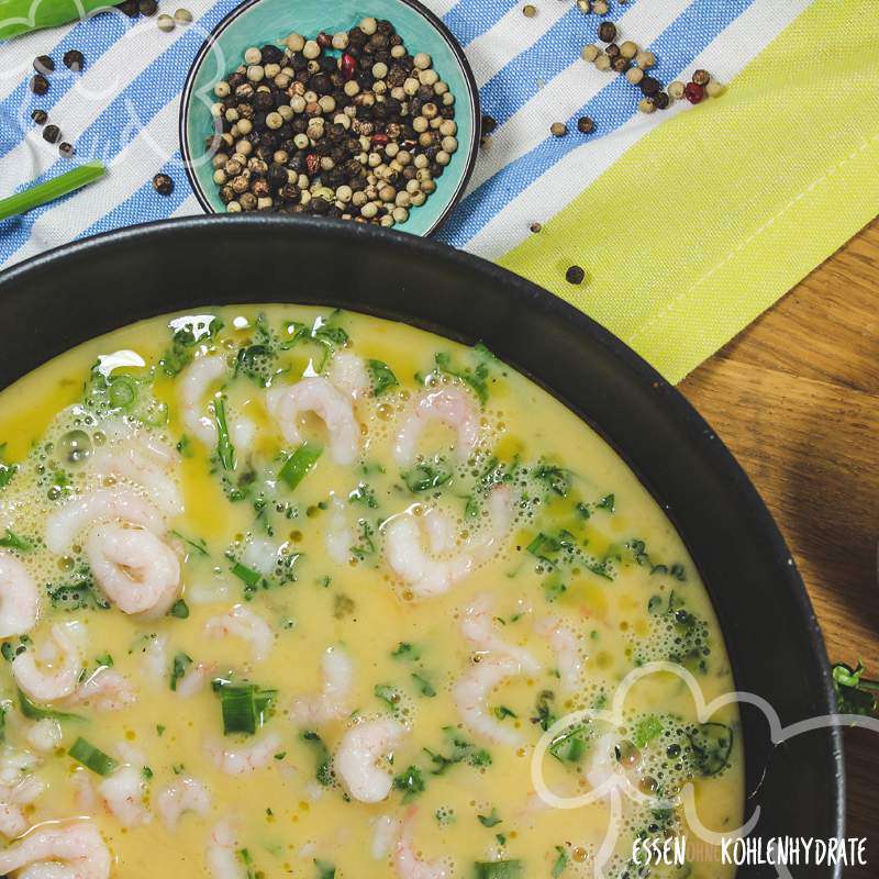 Rührei mit Garnelen - Essen ohne Kohlenhydrate